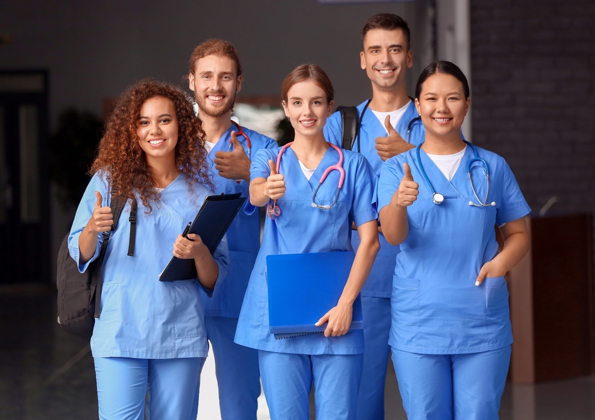 Role and Responsibilities : Nursing Assistant in the UK: